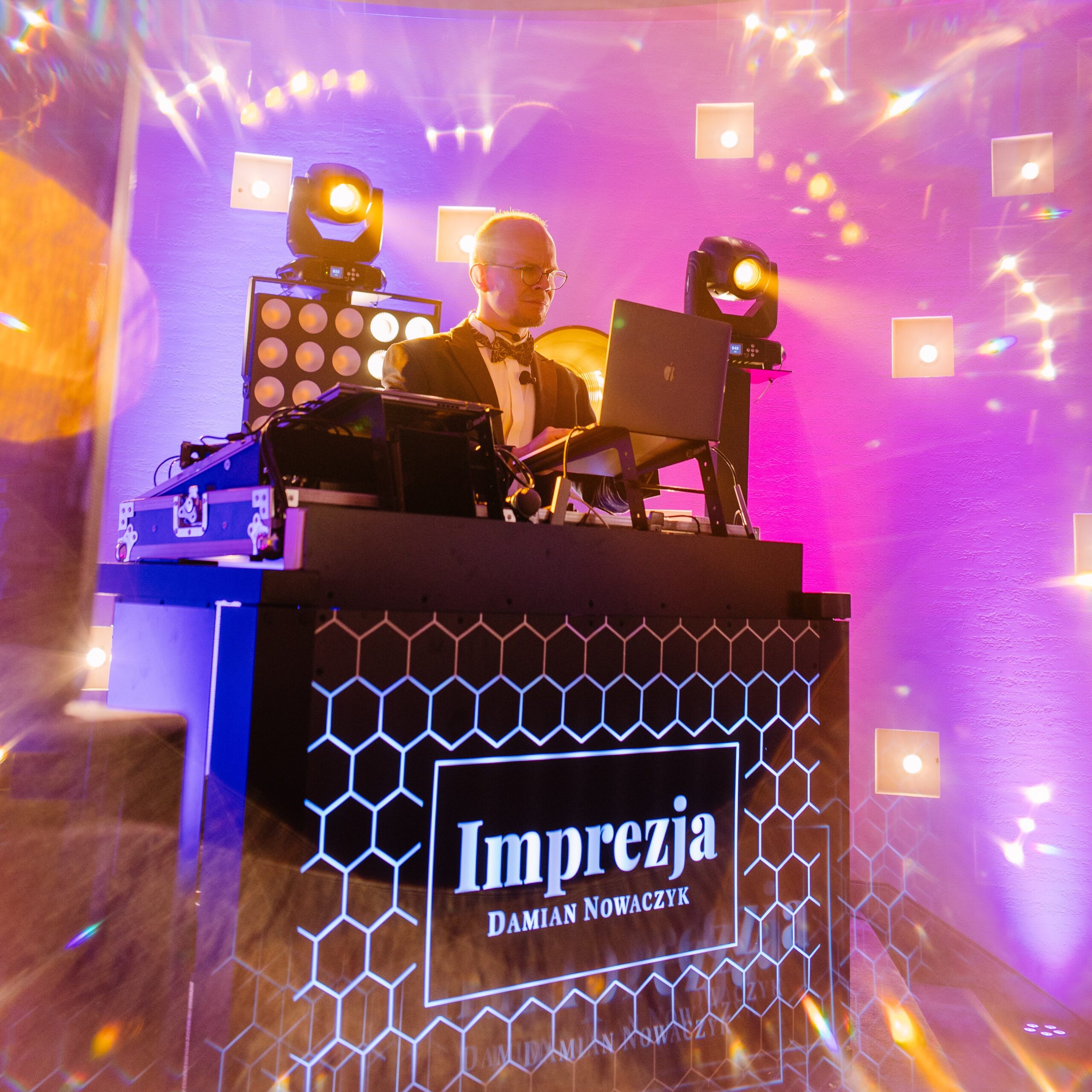 Hity weselne 2024 — nie tylko disco polo rządzi na parkietach! - Imprezja